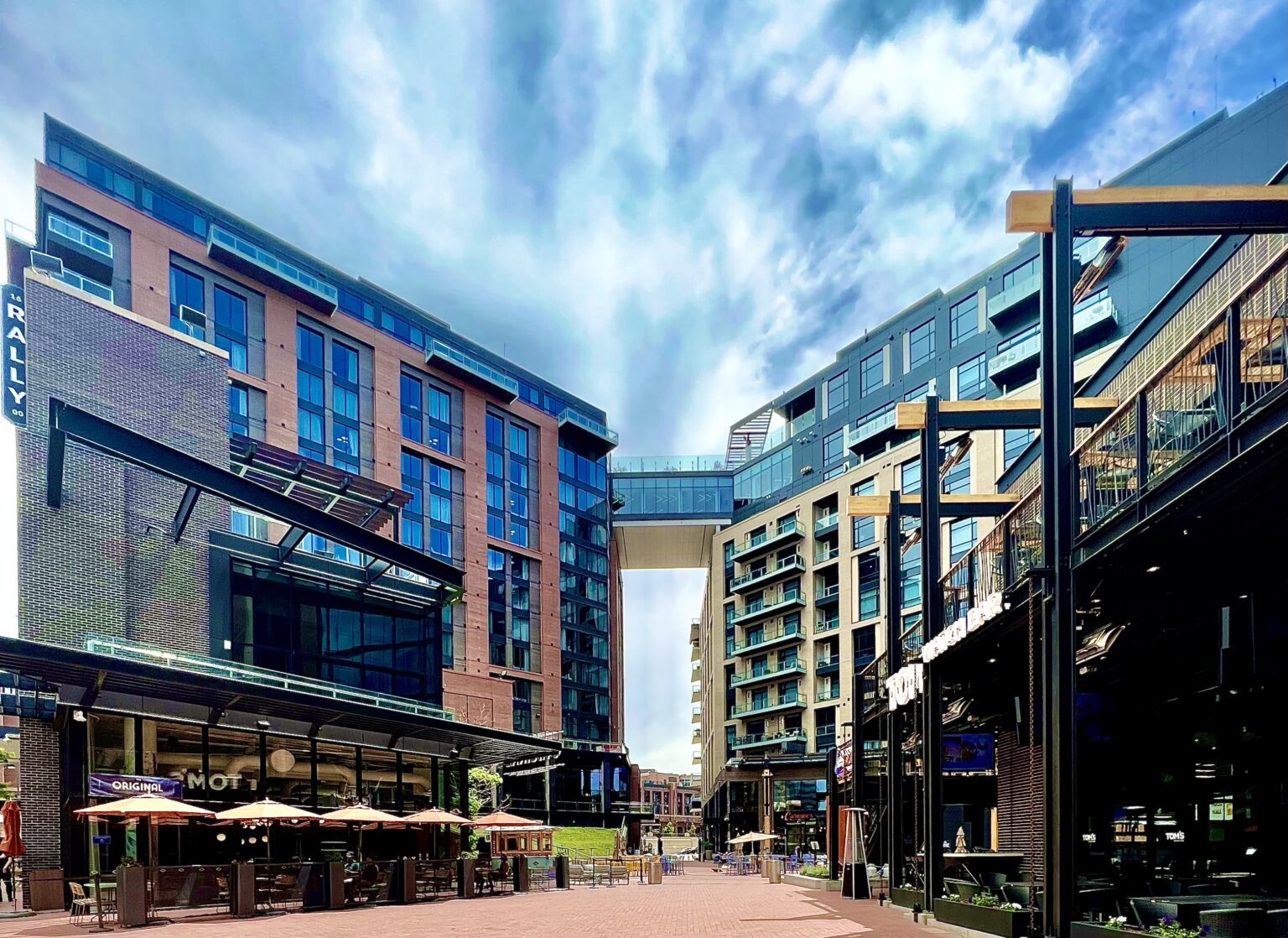 McGregor Square Condos - City Lights Denver